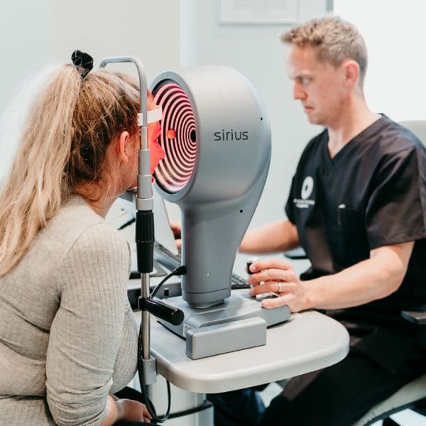 Macula Hole / VMT Surgery